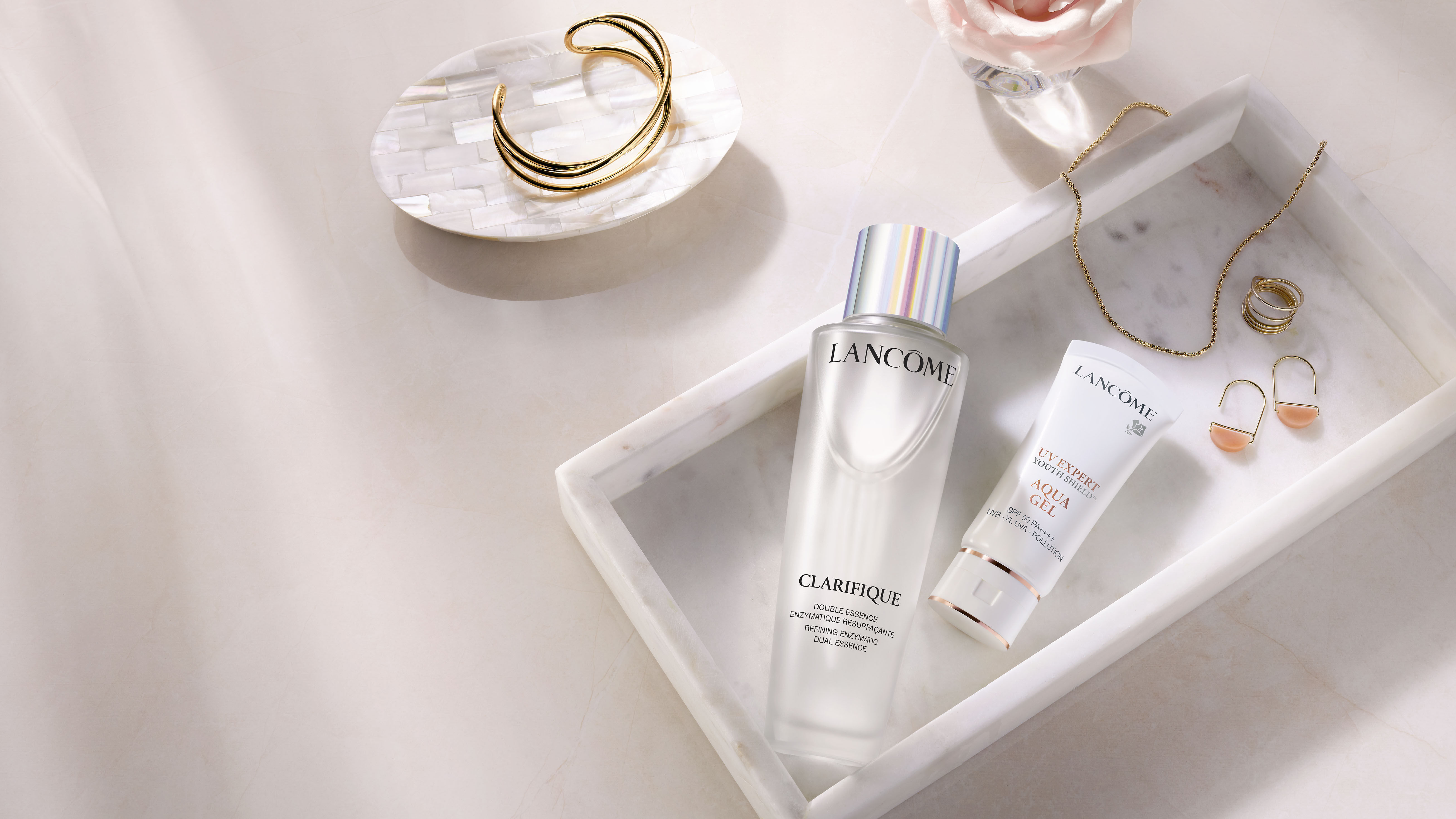 Beauty Magazin - Objevte tajemství krásy s péčí o pleť | Lancôme